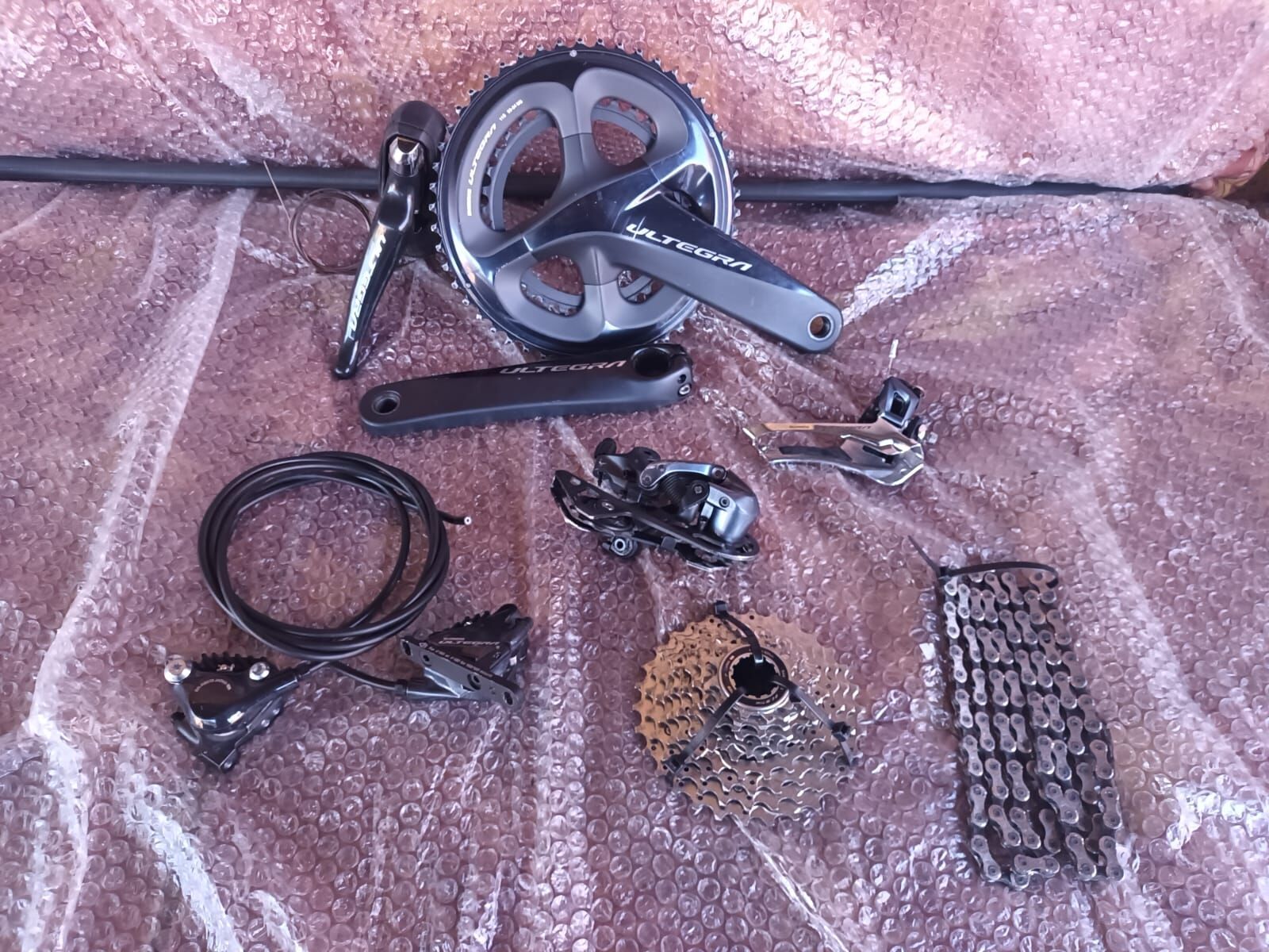 Shimano Ultegra 11 speed Hydraulic Groupset | Complete Groupsets | Bike Hub