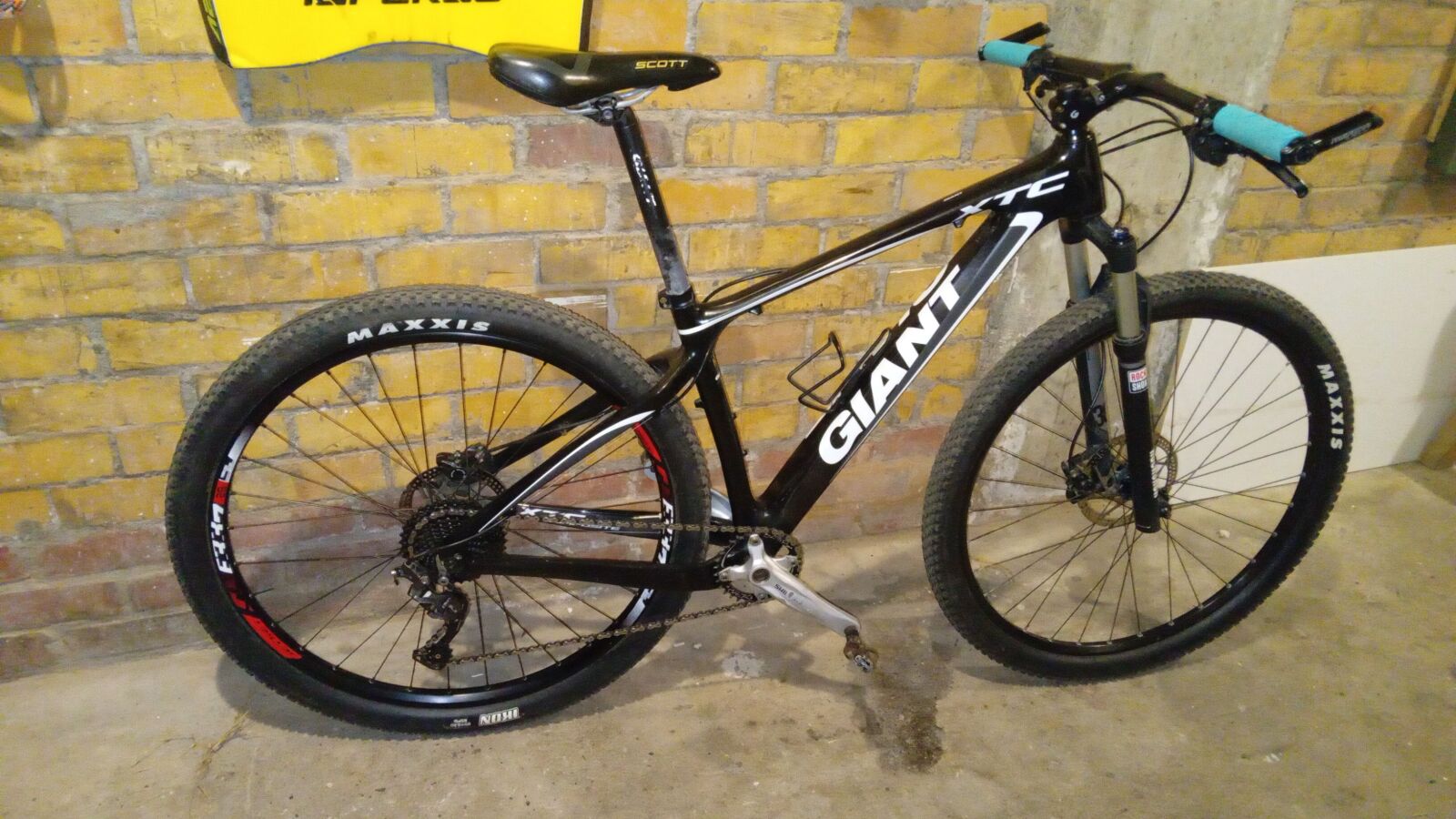 Carbon Giant XTC | Hardtail Mountain Bikes | Bike Hub