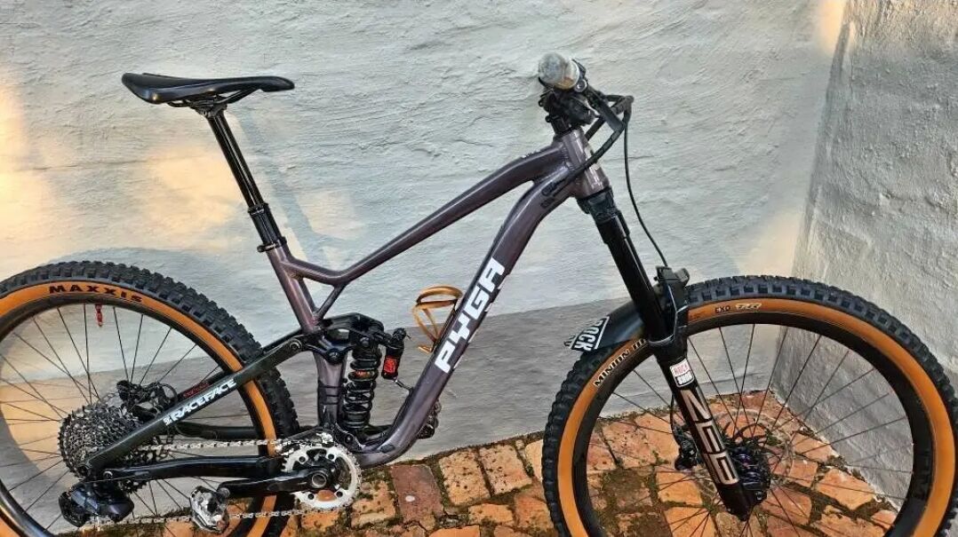 PYGA HYRAX | Dual Suspension Mountain Bikes | Bike Hub