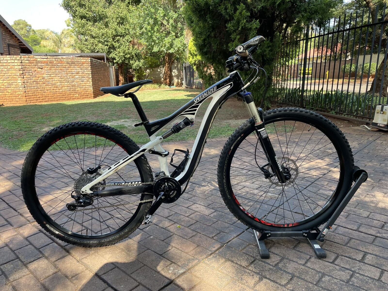 Specialized Camber Comp 29er | Dual Suspension Mountain Bikes | Bike Hub