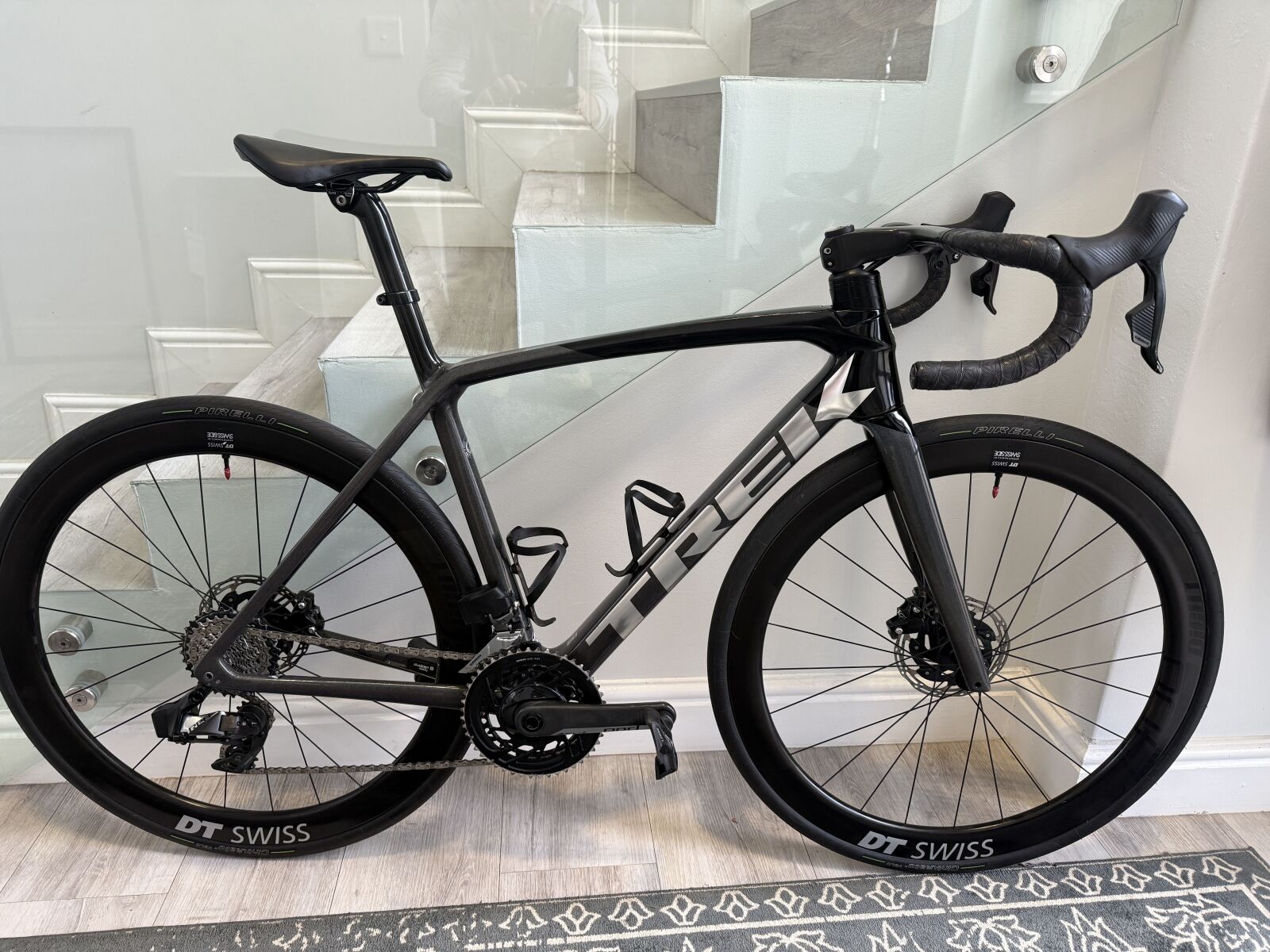 Trek monda SL-6 AXS | Road Bikes | Bike Hub