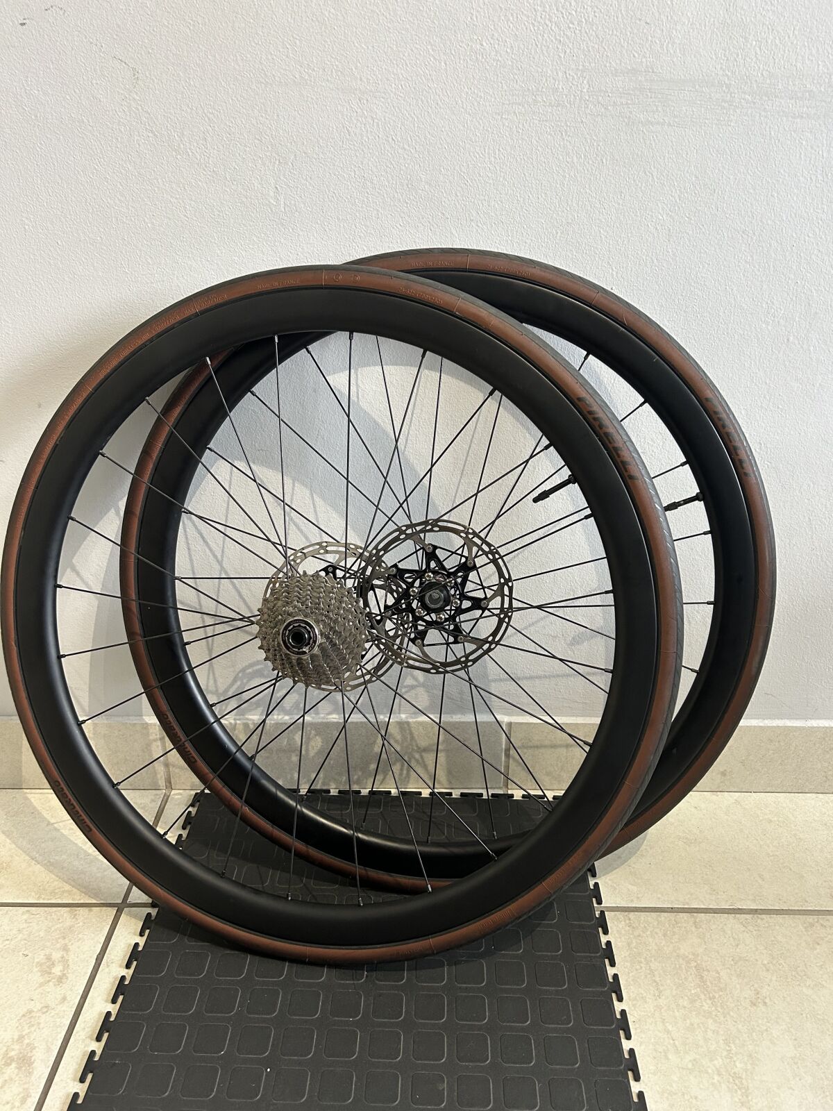 Carbon Road Wheelset | Road Bike Wheels | Bike Hub