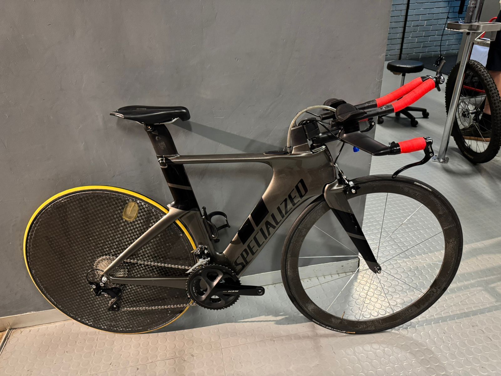 Specialized Shiv | Triathlon & Time Trial Bikes | Bike Hub