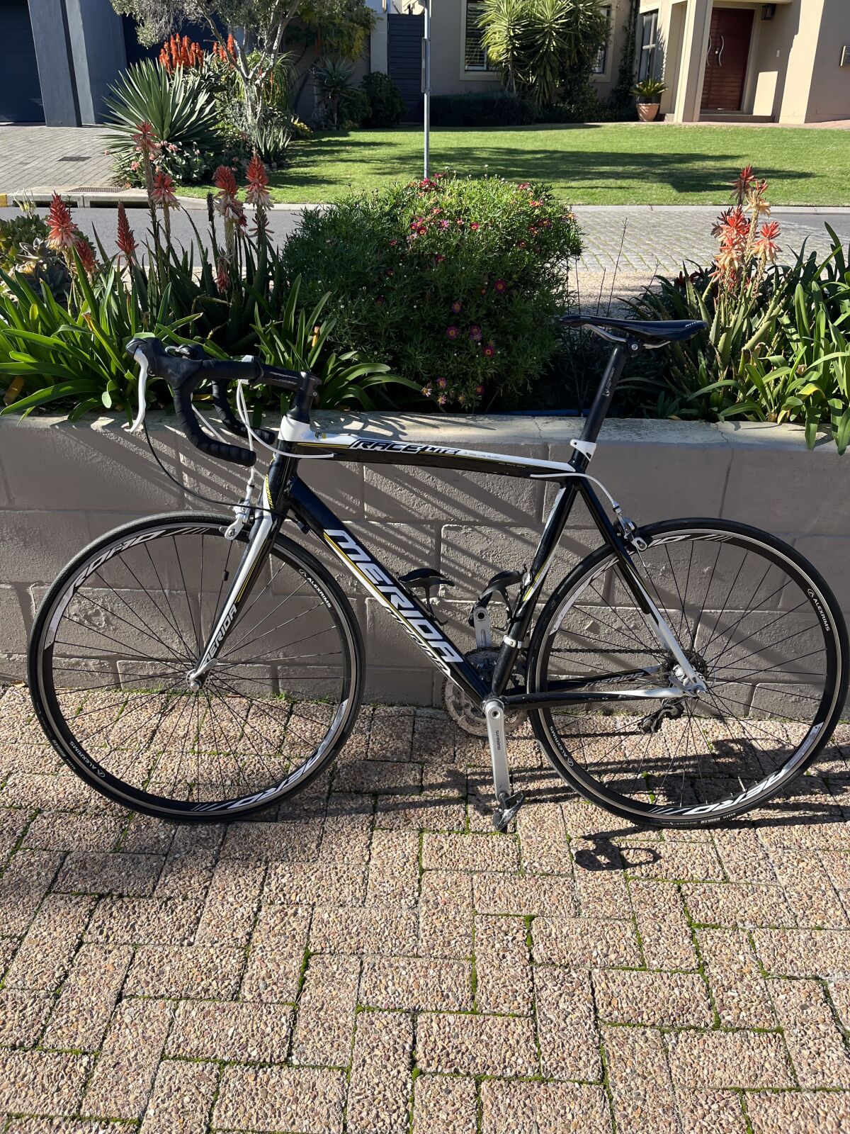 Merida RaceLite Road Bike for Sale | Road Bikes | Bike Hub