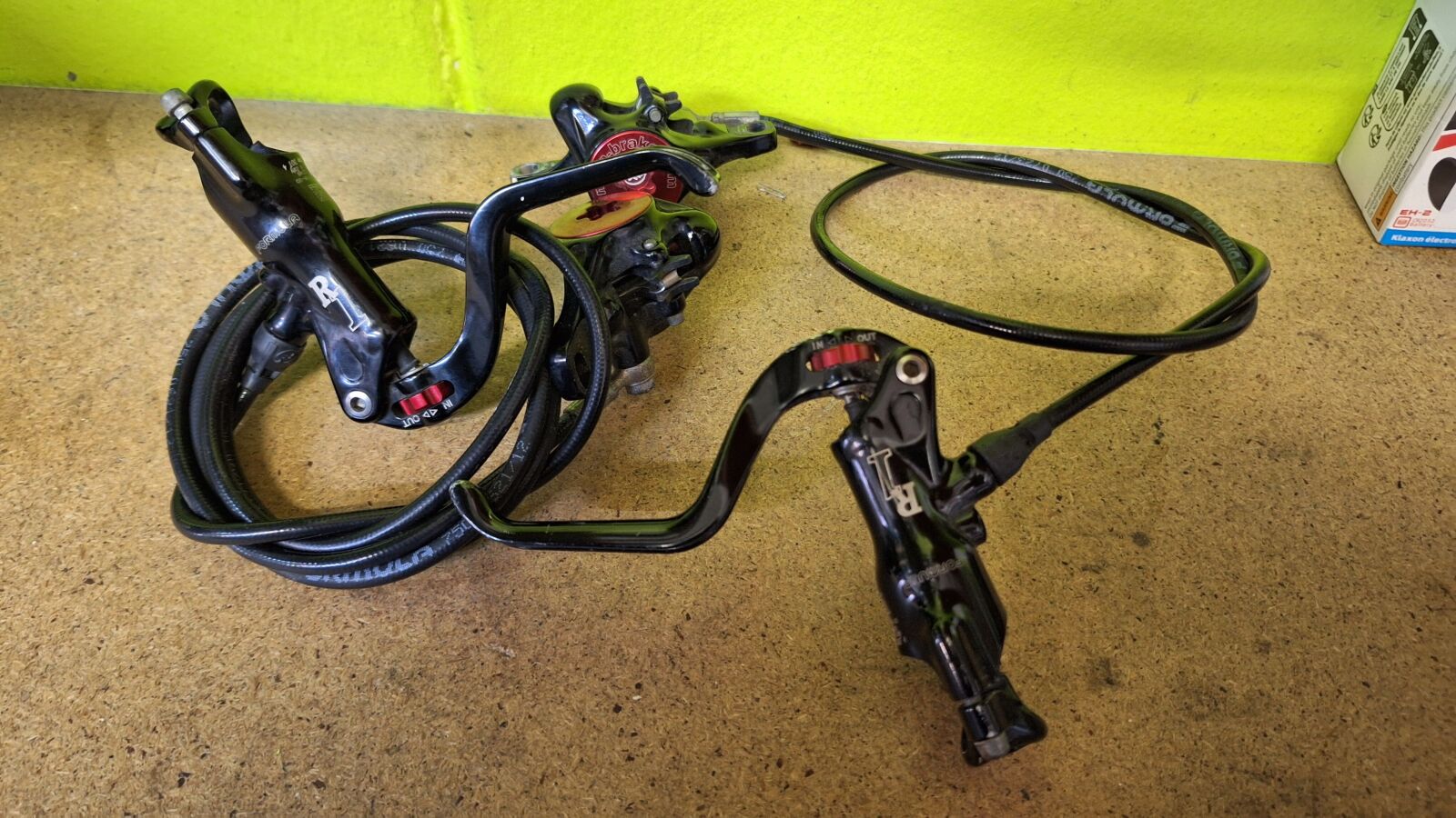 Formula R1 brake set | Mountain Bike Brakes | Bike Hub