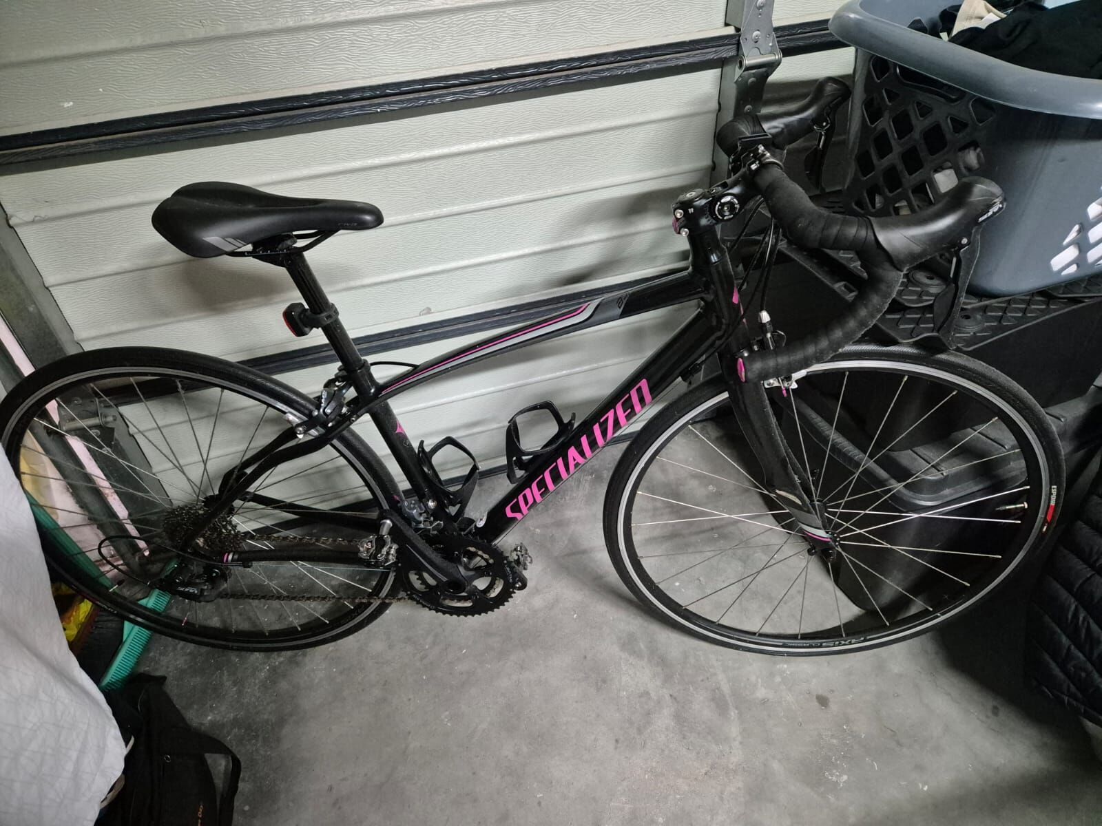 Specialized Dolce - Road bike | Road Bikes | Bike Hub