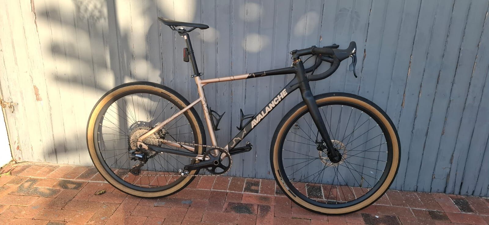 Avalanche Bike DUST GRAVEL 700C!! Like New | Gravel Bikes | Bike Hub