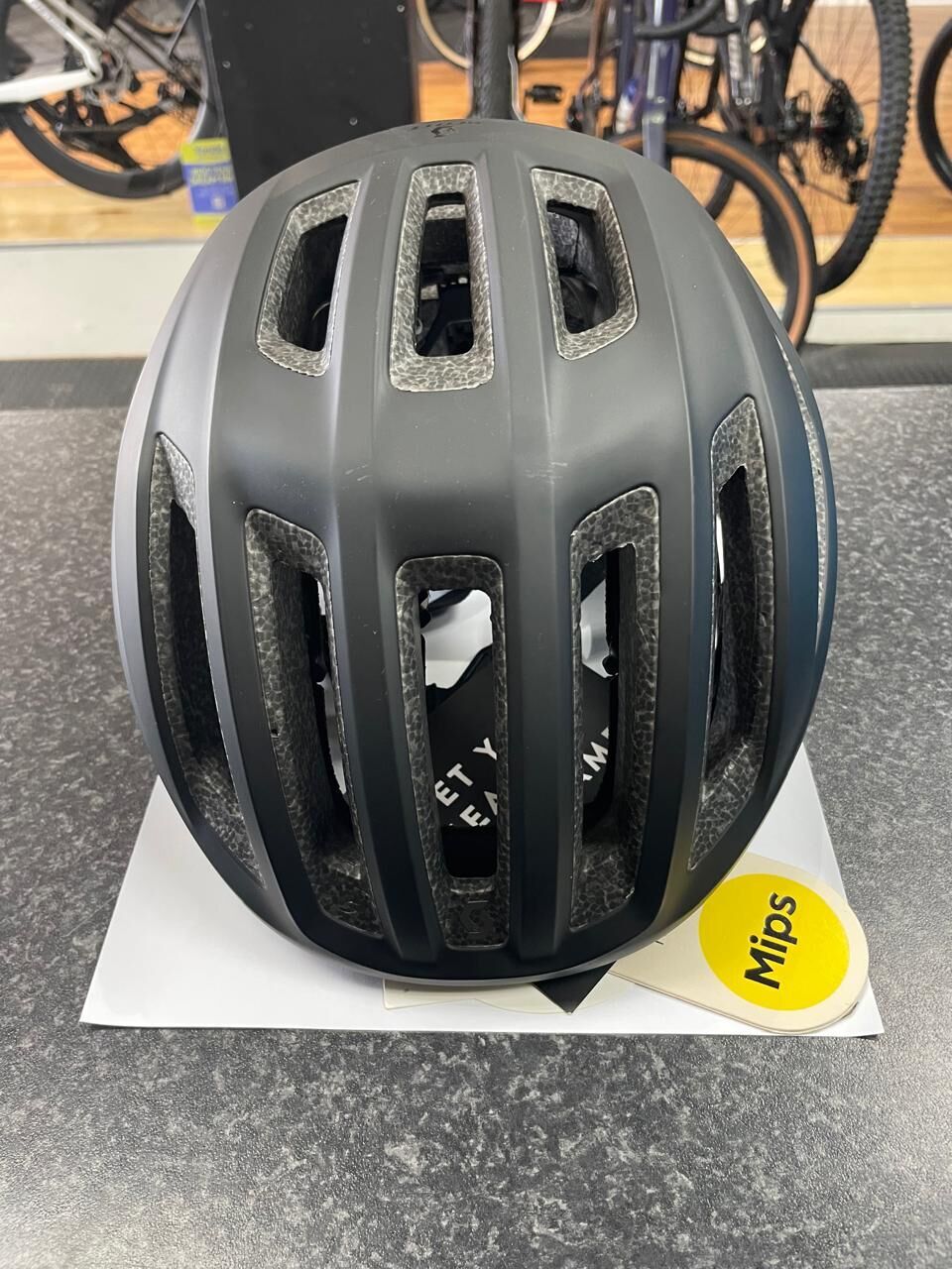 Scott Centric Plus (MIPS) | Helmets | Bike Hub