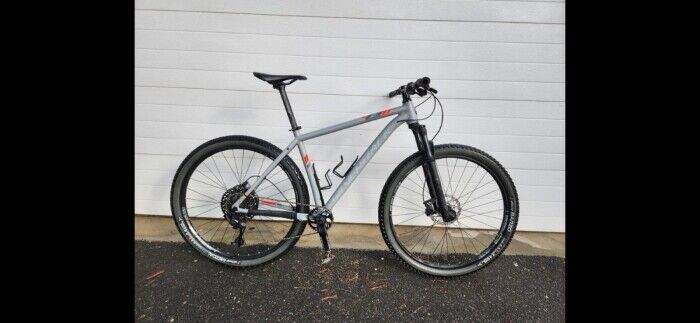 Silverback Sola 1 LARGE | Hardtail Mountain Bikes | Bike Hub