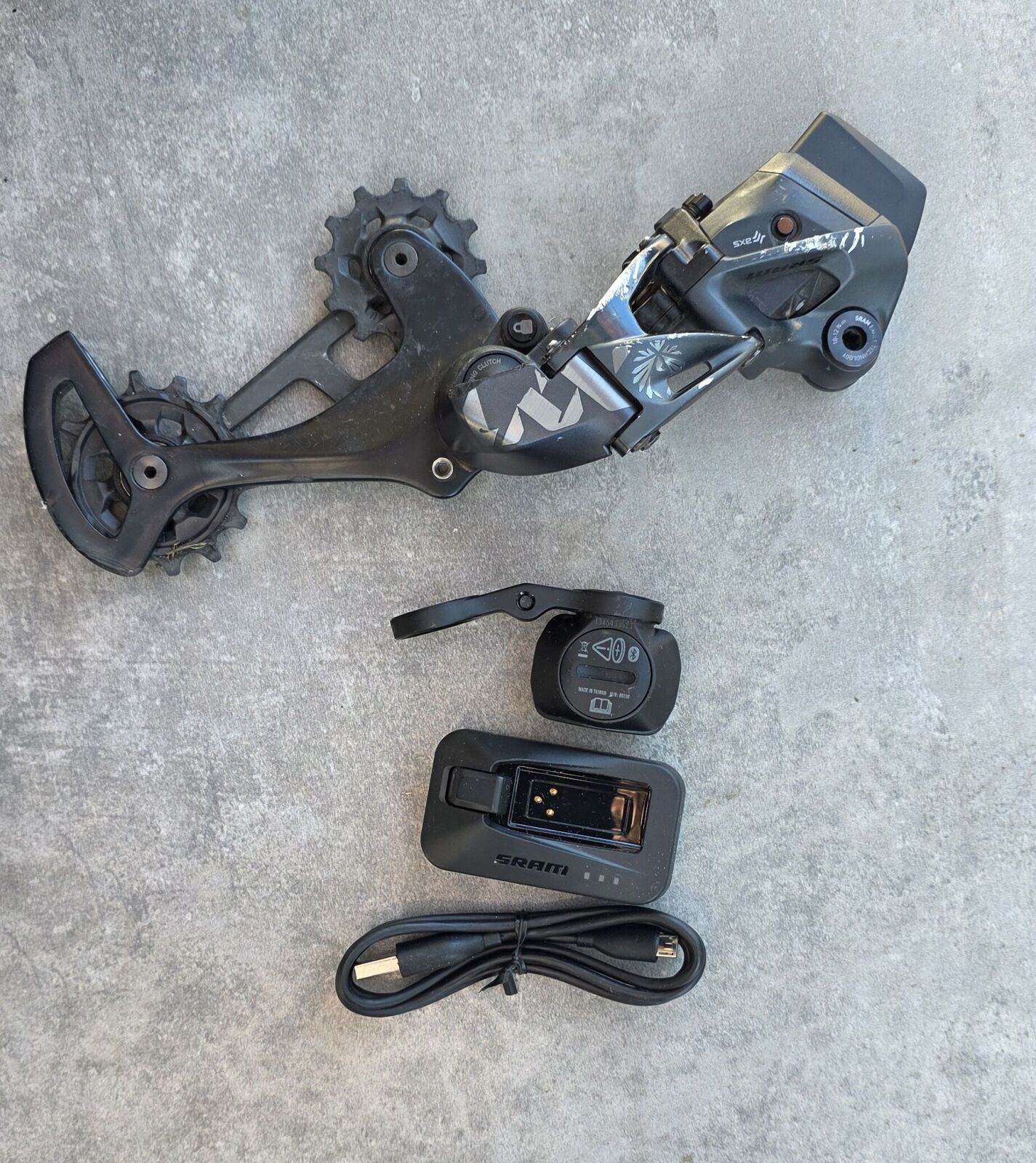 Sram XX1 AXS derailleur + pod shifter + charger | Complete Groupsets | Bike Hub