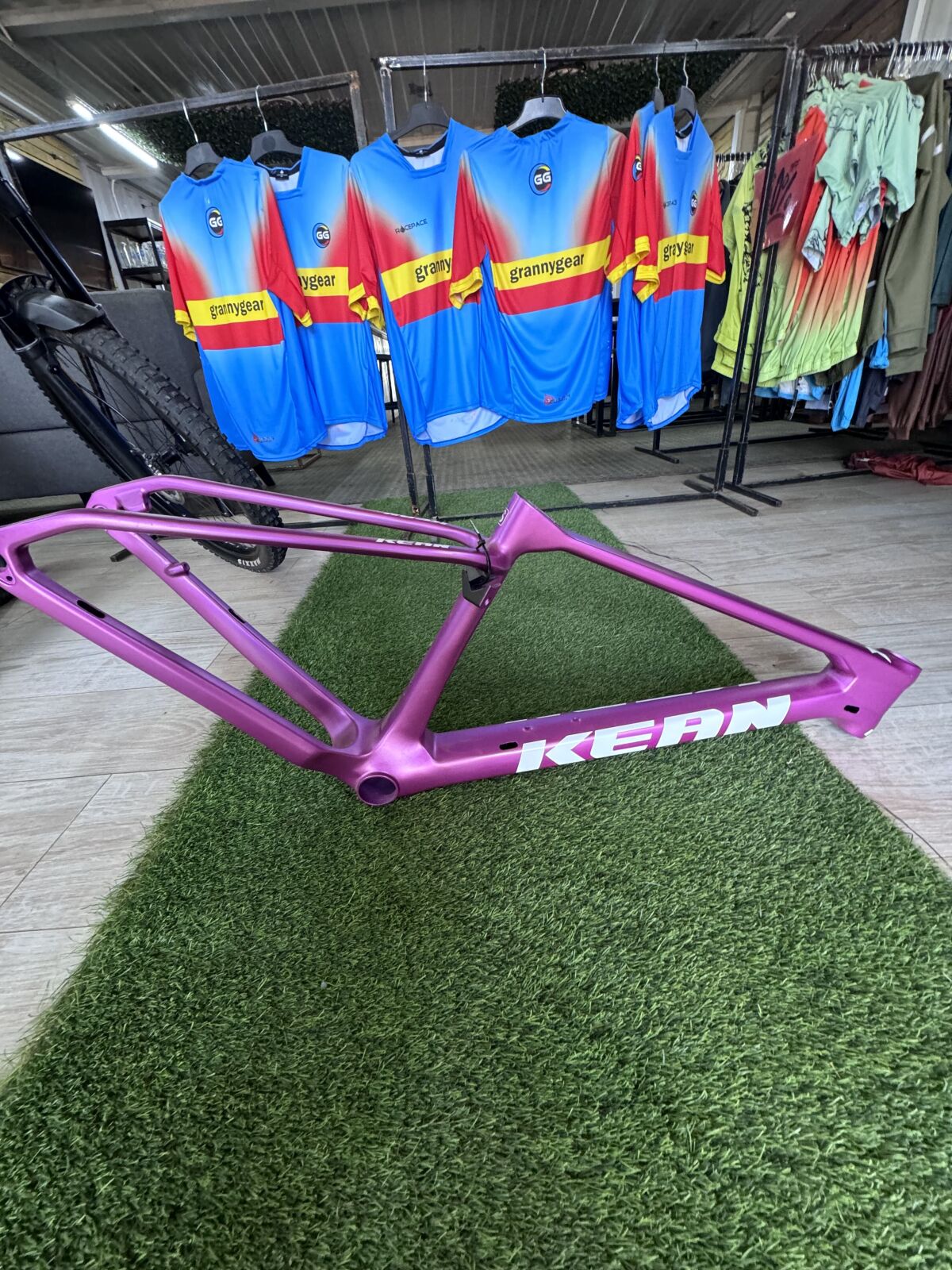 Carbon 650b Frame (Small) | Hardtail Mountain Bike Frames | Bike Hub