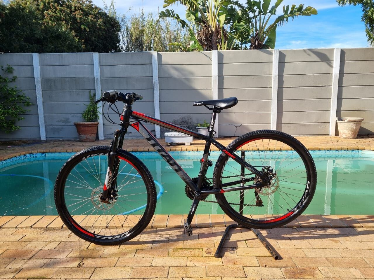 Titan Nova 26er (S) | Hardtail Mountain Bikes | Bike Hub