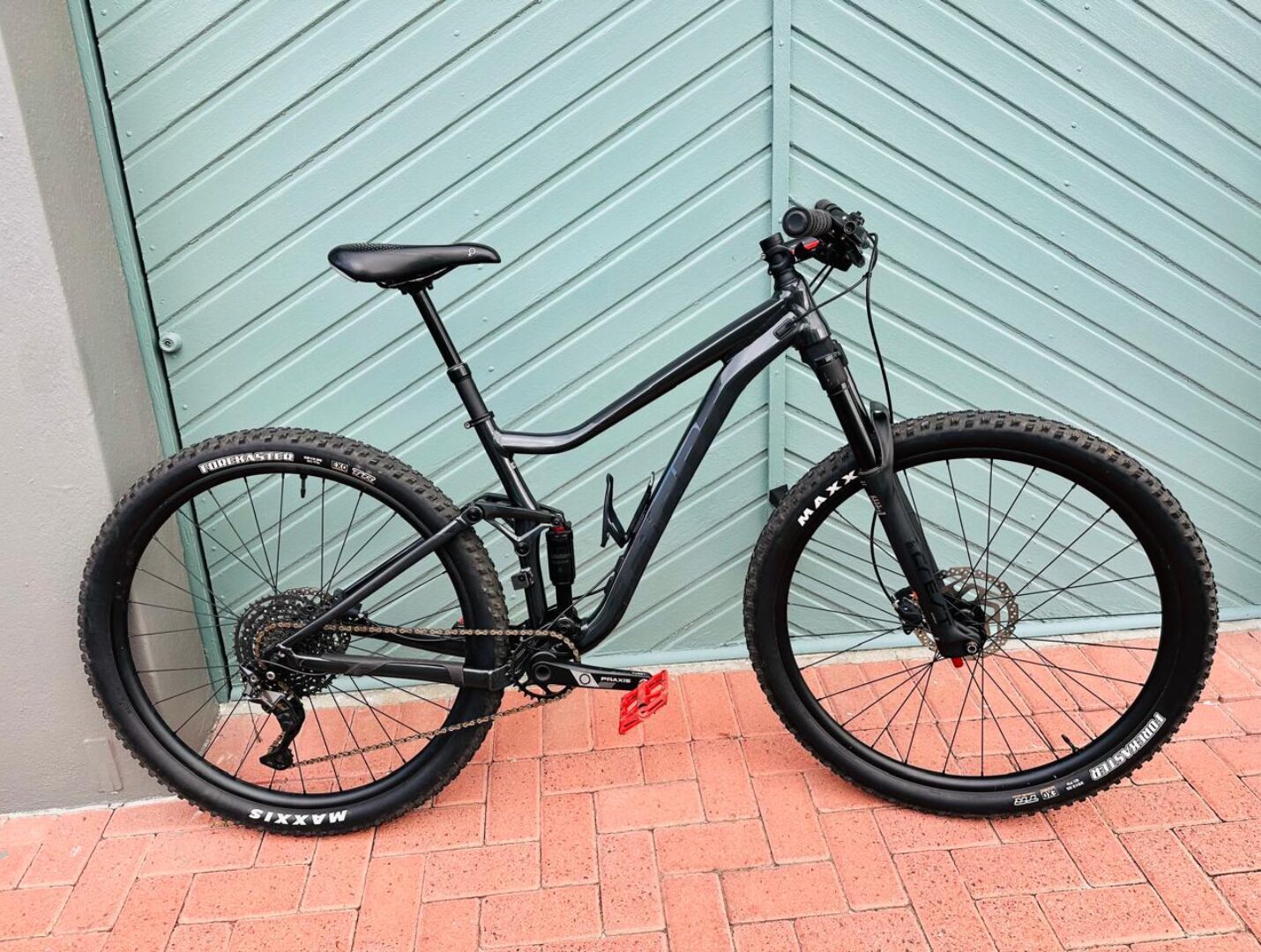 Giant Stance 2 Medium 29er | Dual Suspension Mountain Bikes | Bike Hub