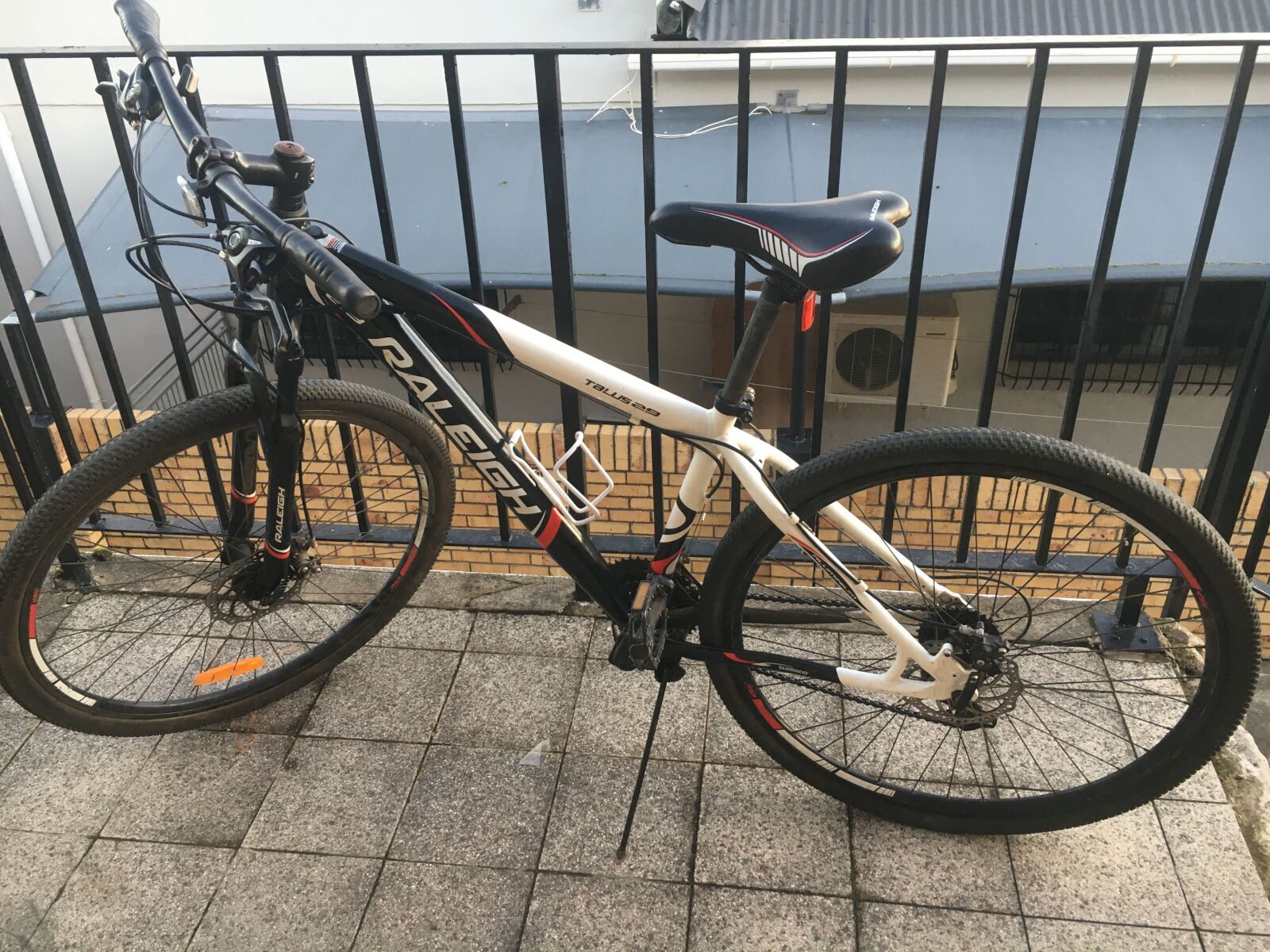 Raleigh Talus: 29inch | Hardtail Mountain Bikes | Bike Hub
