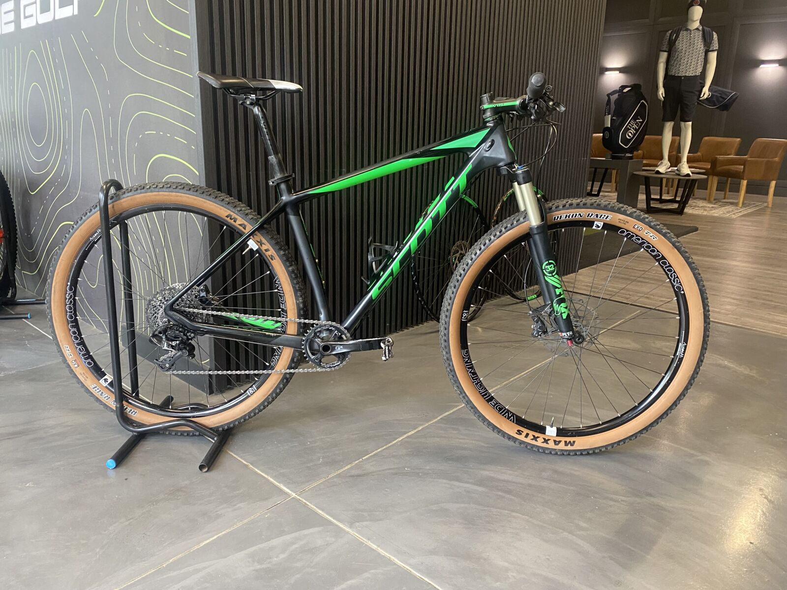 Scott Scale 920 Carbon + Wheels | Hardtail Mountain Bikes | Bike Hub