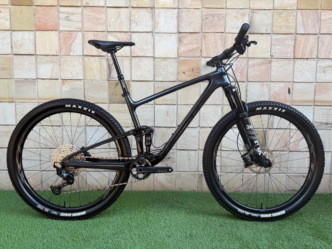 Giant Advanced Pro 2 LRG | Dual Suspension Mountain Bikes | Bike Hub