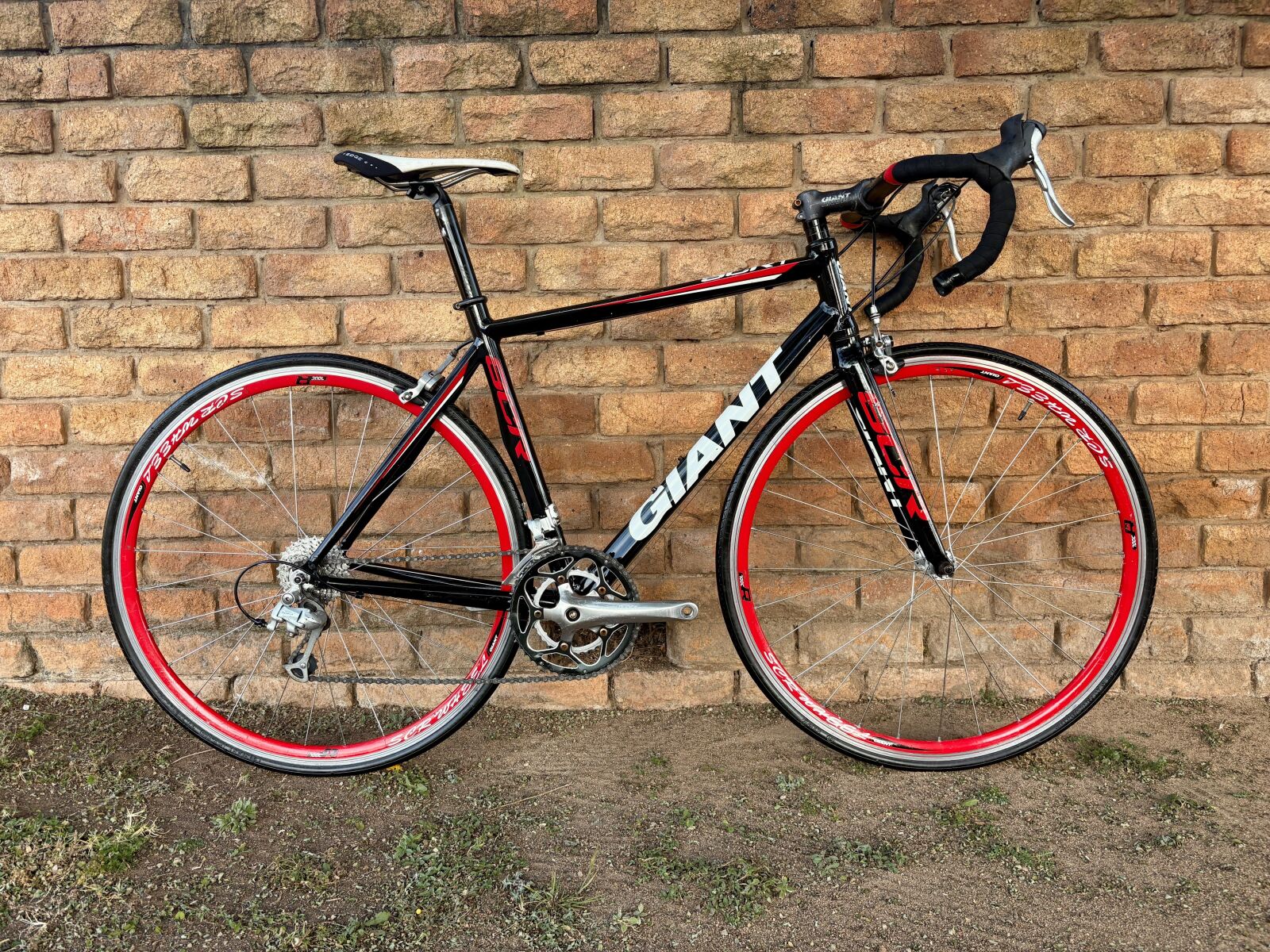 Giant SCR1 Road Bike | Road Bikes | Bike Hub