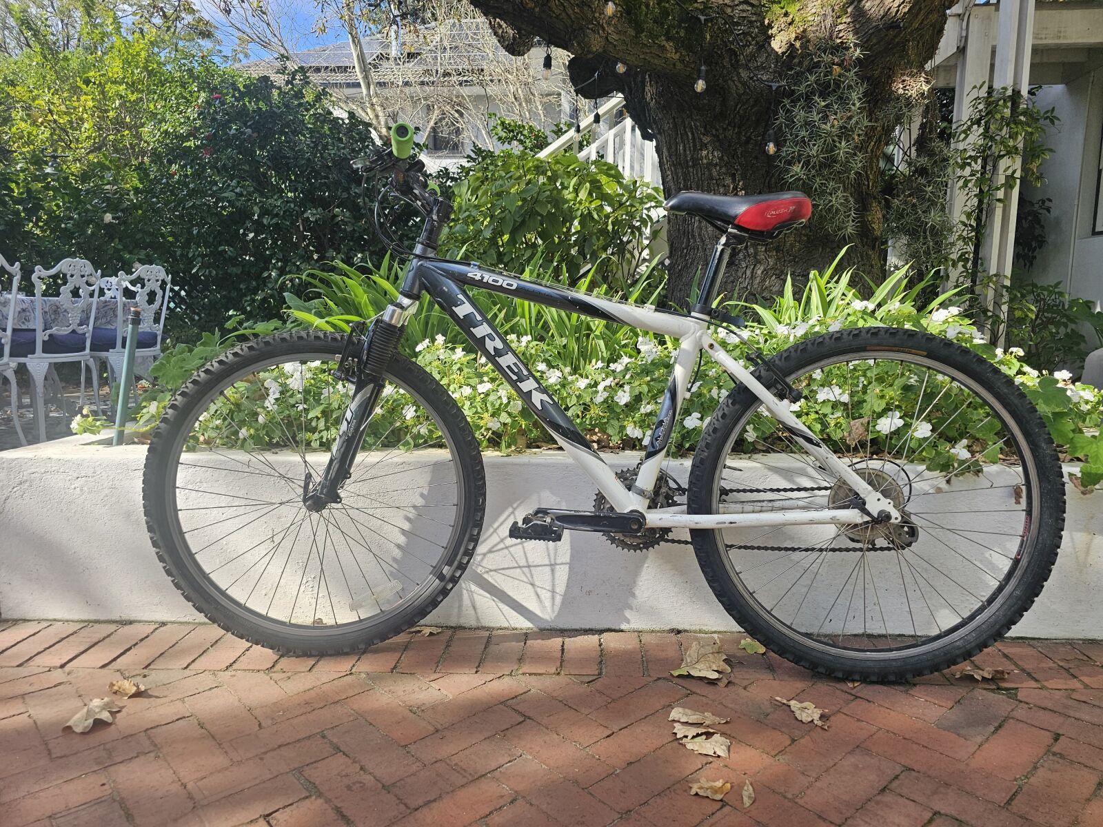 Trek Alpha 4100 Mountain Bike | Hardtail Mountain Bikes | Bike Hub