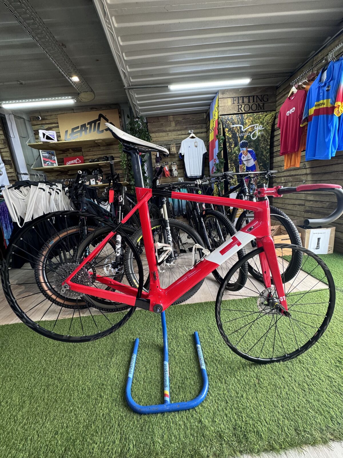 3t Carbon Frame and wheelset | Road Bike Frames | Bike Hub