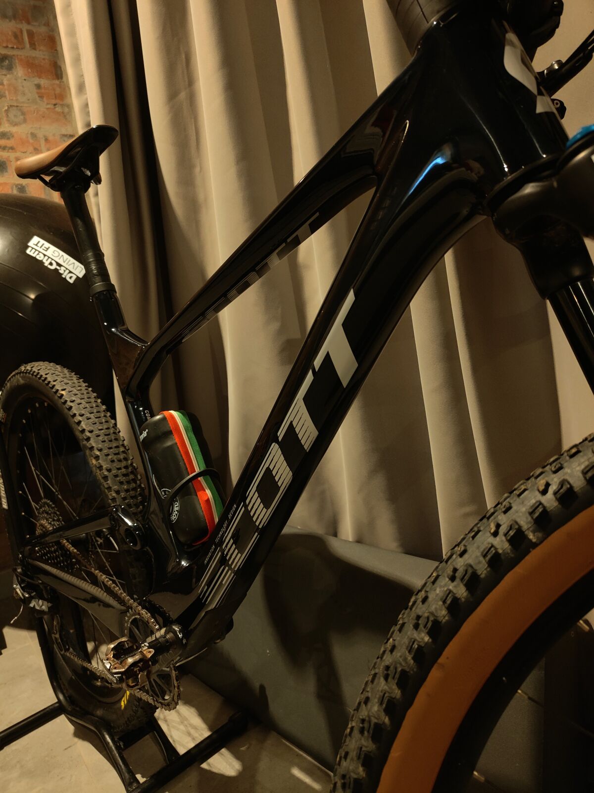 SCOTT Spark RC (2023) | Dual Suspension Mountain Bikes | Bike Hub