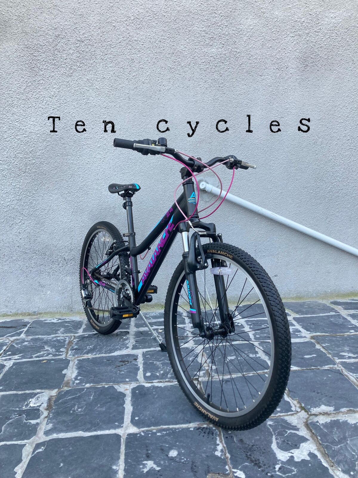 Girls 24 Inch AVALANCHE cosmic mountain bike | Kids Bikes | Bike Hub