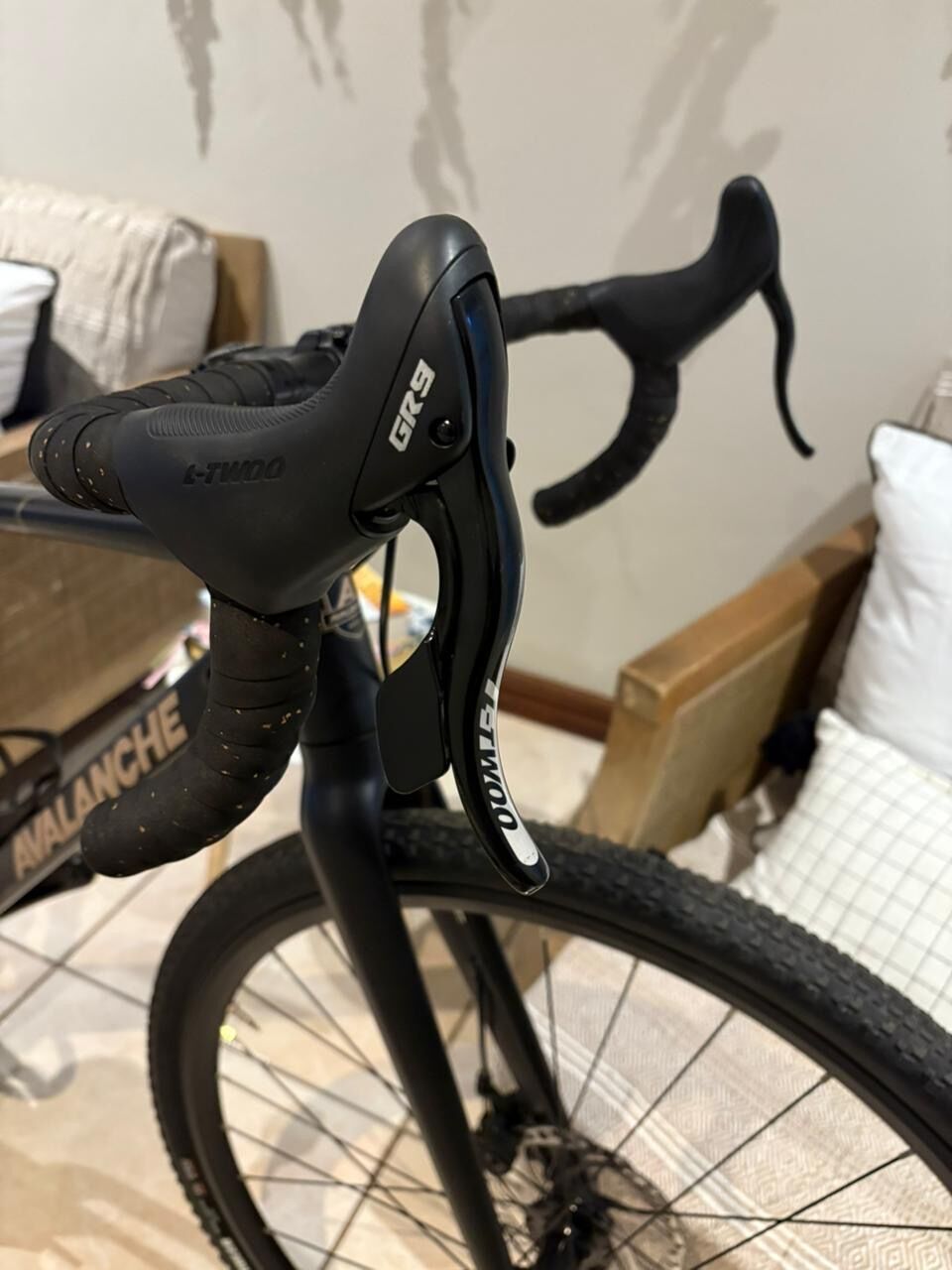 Avalanche Dust | Gravel Bikes | Bike Hub