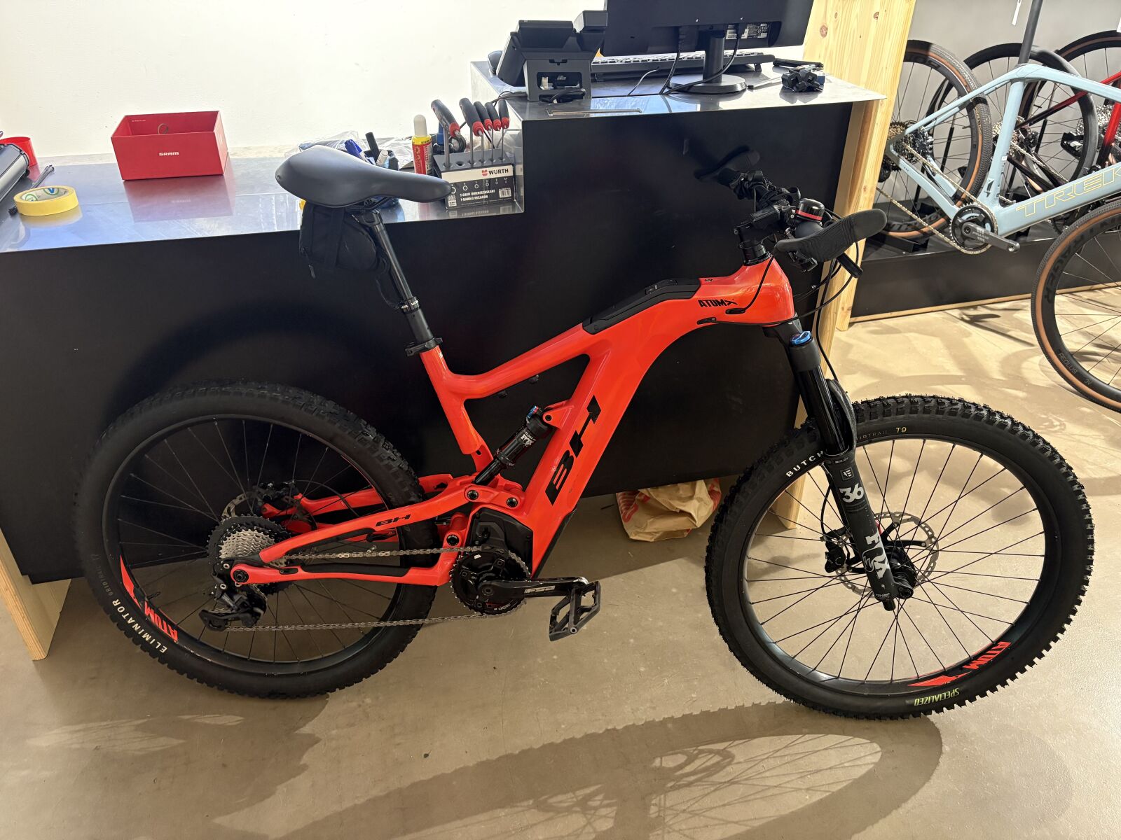BH Atom X | Dual Suspension Mountain E-Bikes | Bike Hub