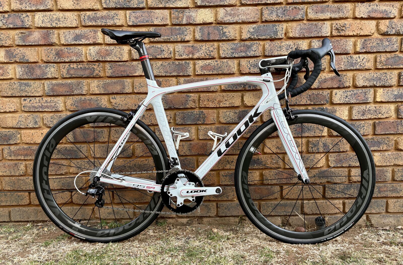 Look 695 SR 11 Speed Carbon Road Bike | Road Bikes | Bike Hub