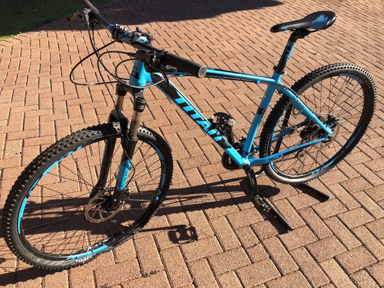 Titan Sport 29 Hardtail Mountain Bike | Hardtail Mountain Bikes | Bike Hub