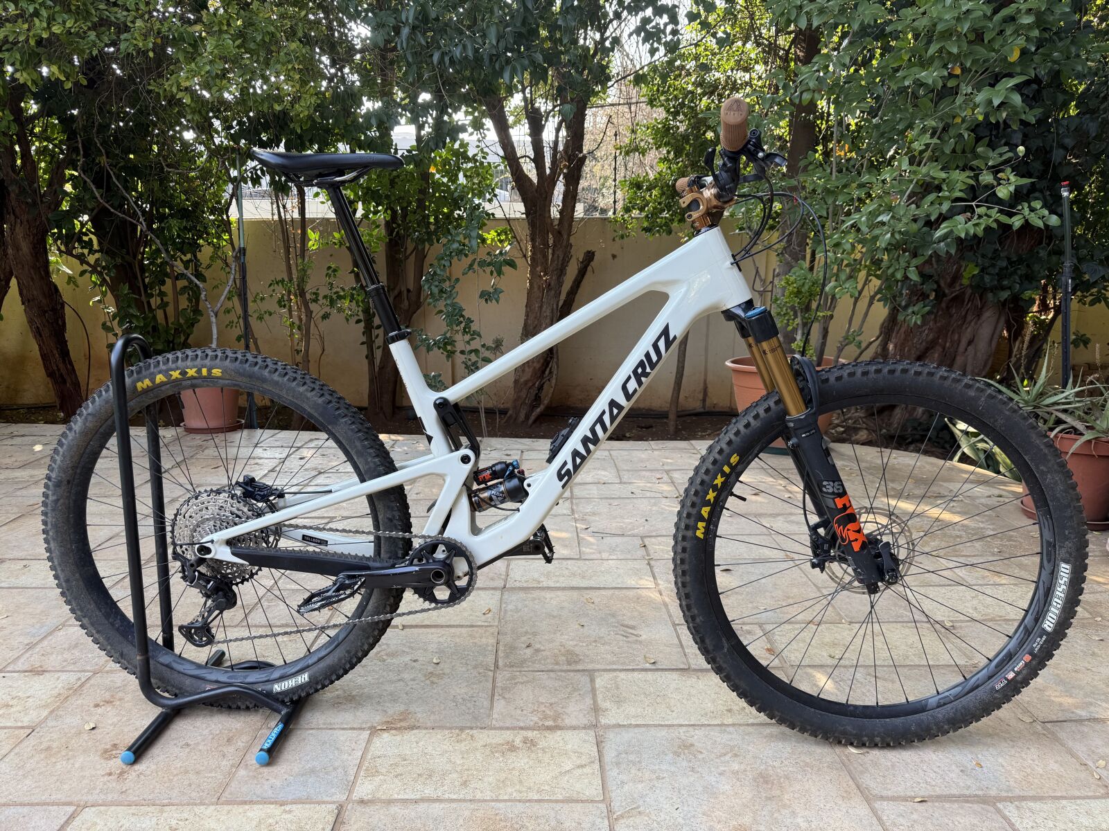 Santa Cruz Tallboy CC V4 (Upgraded) | Dual Suspension Mountain Bikes ...