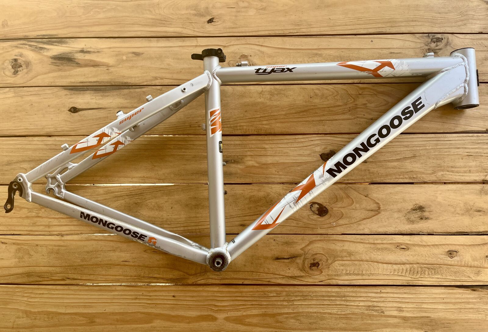 Mongoose Super Tyax 26er - Medium | Hardtail Mountain Bike Frames ...