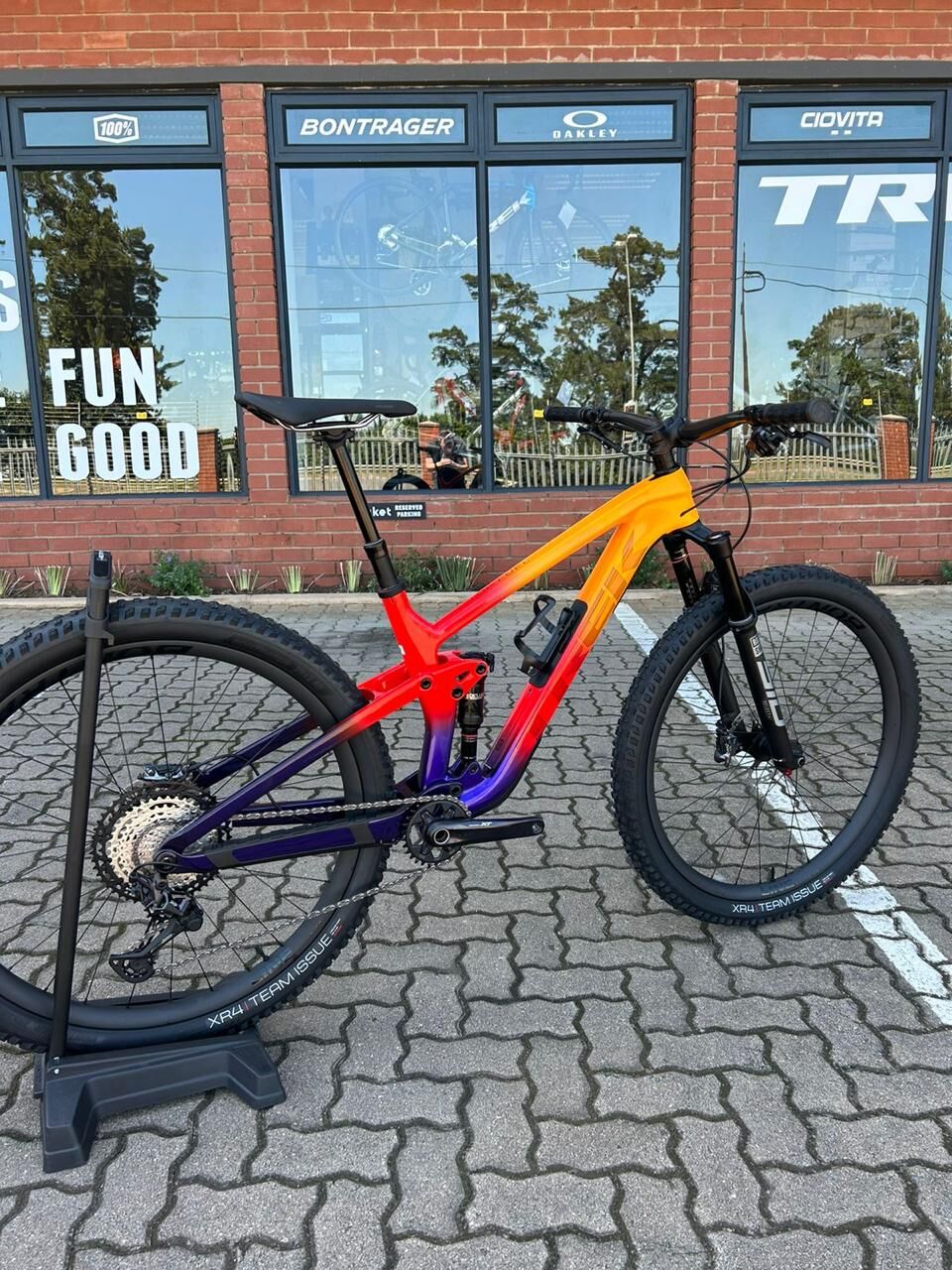 For Sale: Trek Top Fuel 9.8 XT R75000 | Dual Suspension Mountain Bikes ...