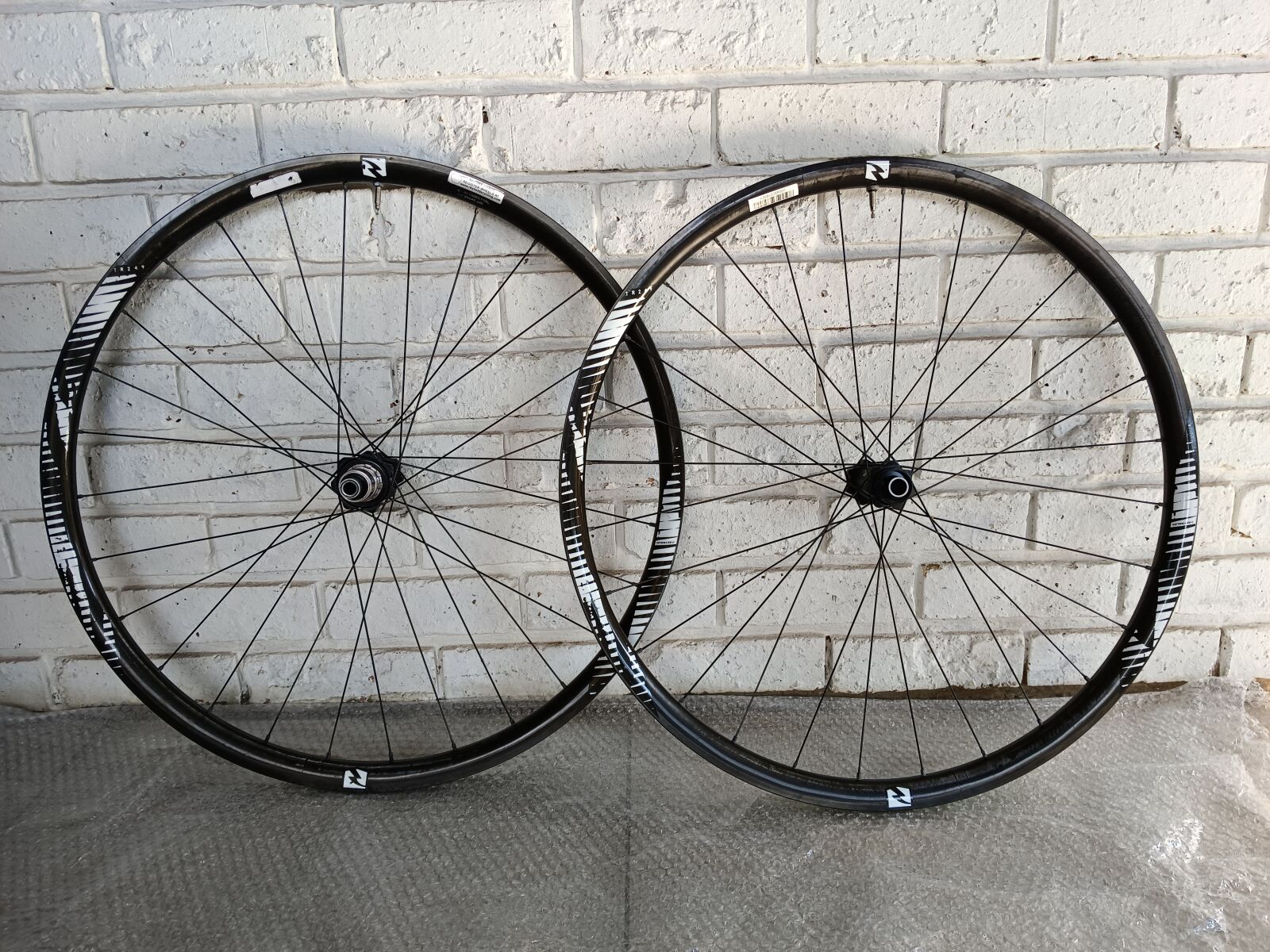 Carbon MTB wheels options | Mountain Bike Wheels | Bike Hub