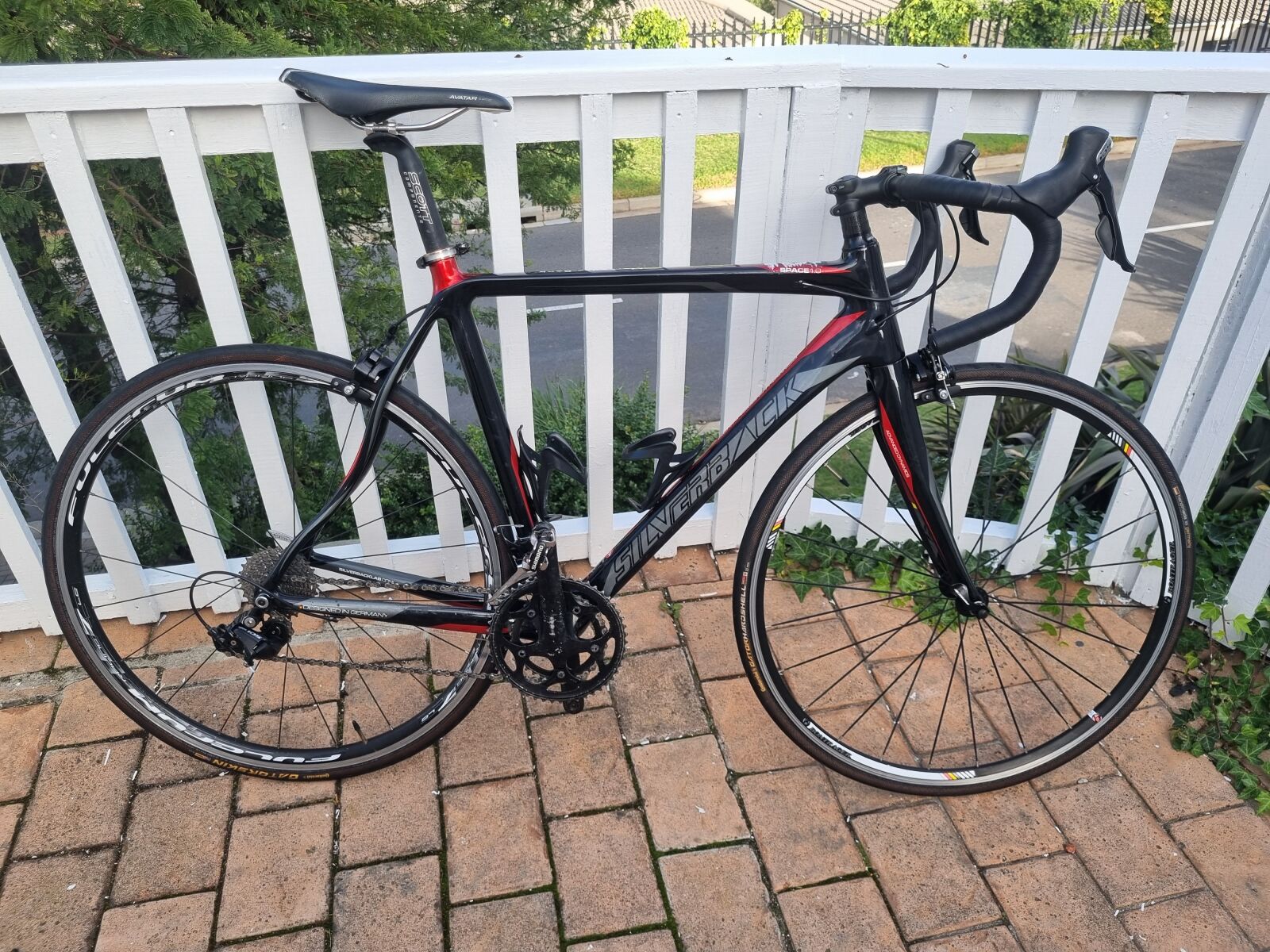 Silverback Space 1 Carbon Road Bike | Road Bikes | Bike Hub