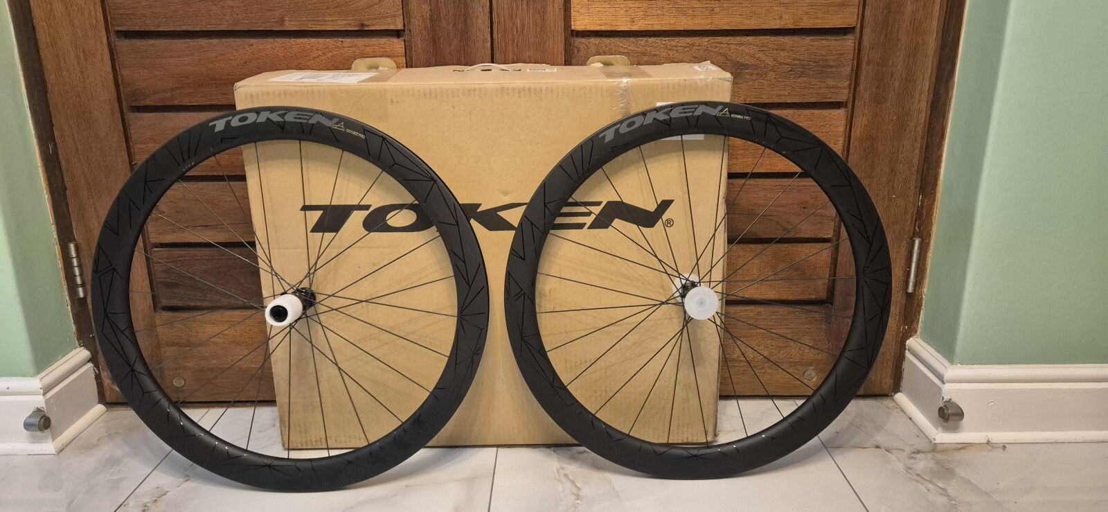 TOKEN Konax Pro Carbon Disc Road Wheelset | Road Bike Rims | Bike Hub