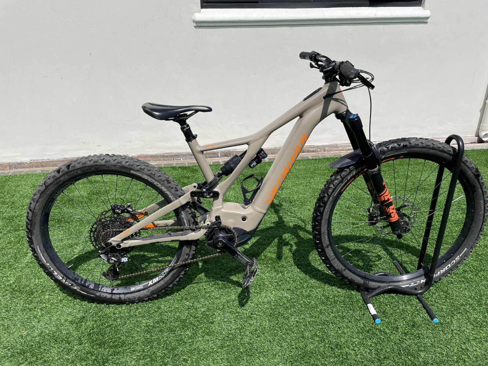 Specialized Turbo Levo 2020 (L) Comp | Dual Suspension Mountain E-Bikes ...