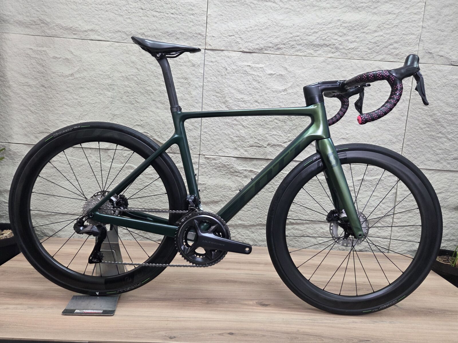 SCOTT ADDICT RC15 (54cm) **Carbon+Wheels-12SPD** | Road Bikes | Bike Hub