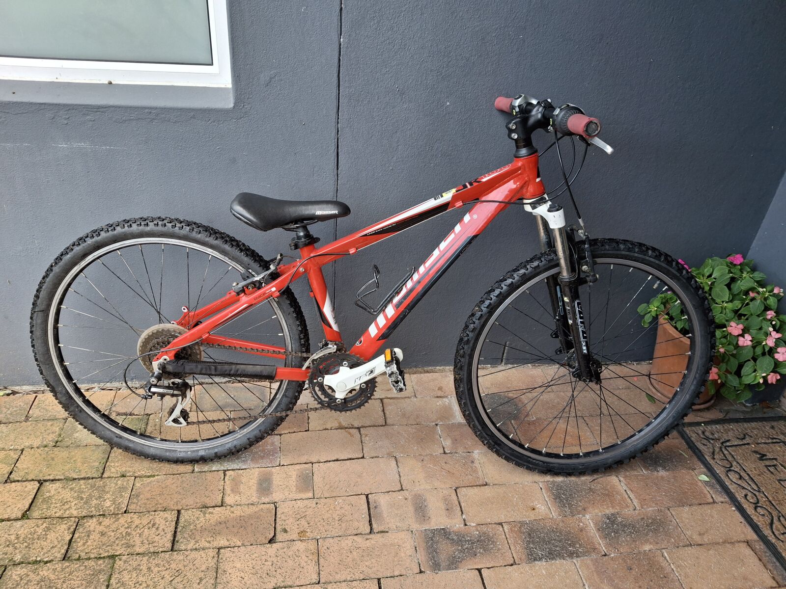 26 Inch Momsen Mountain Bike (small Frame) | Hardtail Mountain Bikes ...