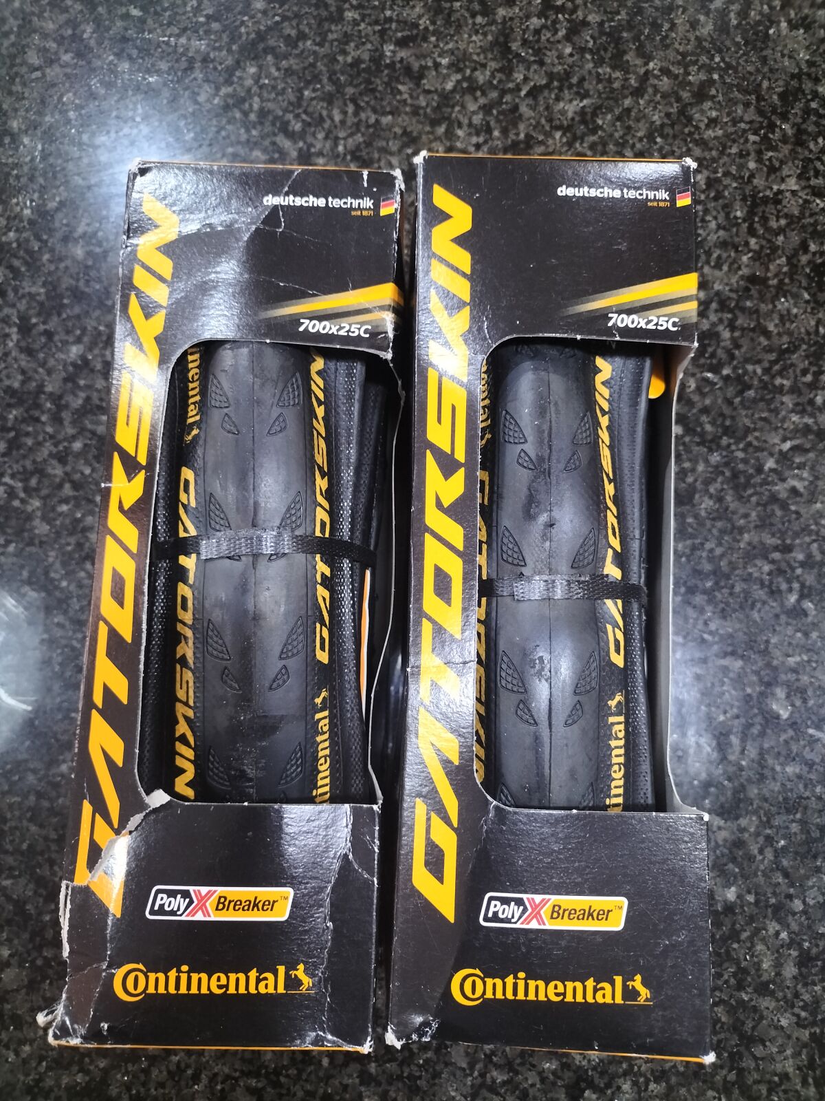 Continental foldable Gatorskins | Road Bike Tyres | Bike Hub