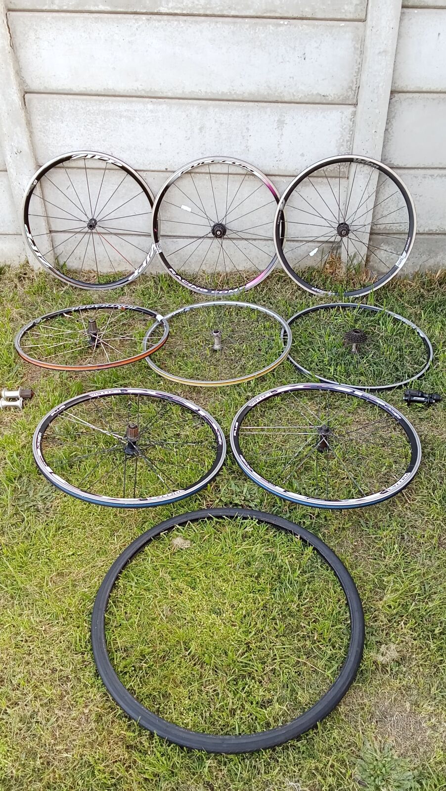 Various rims and a 27X1 tyre | Road Bike Rims | Bike Hub