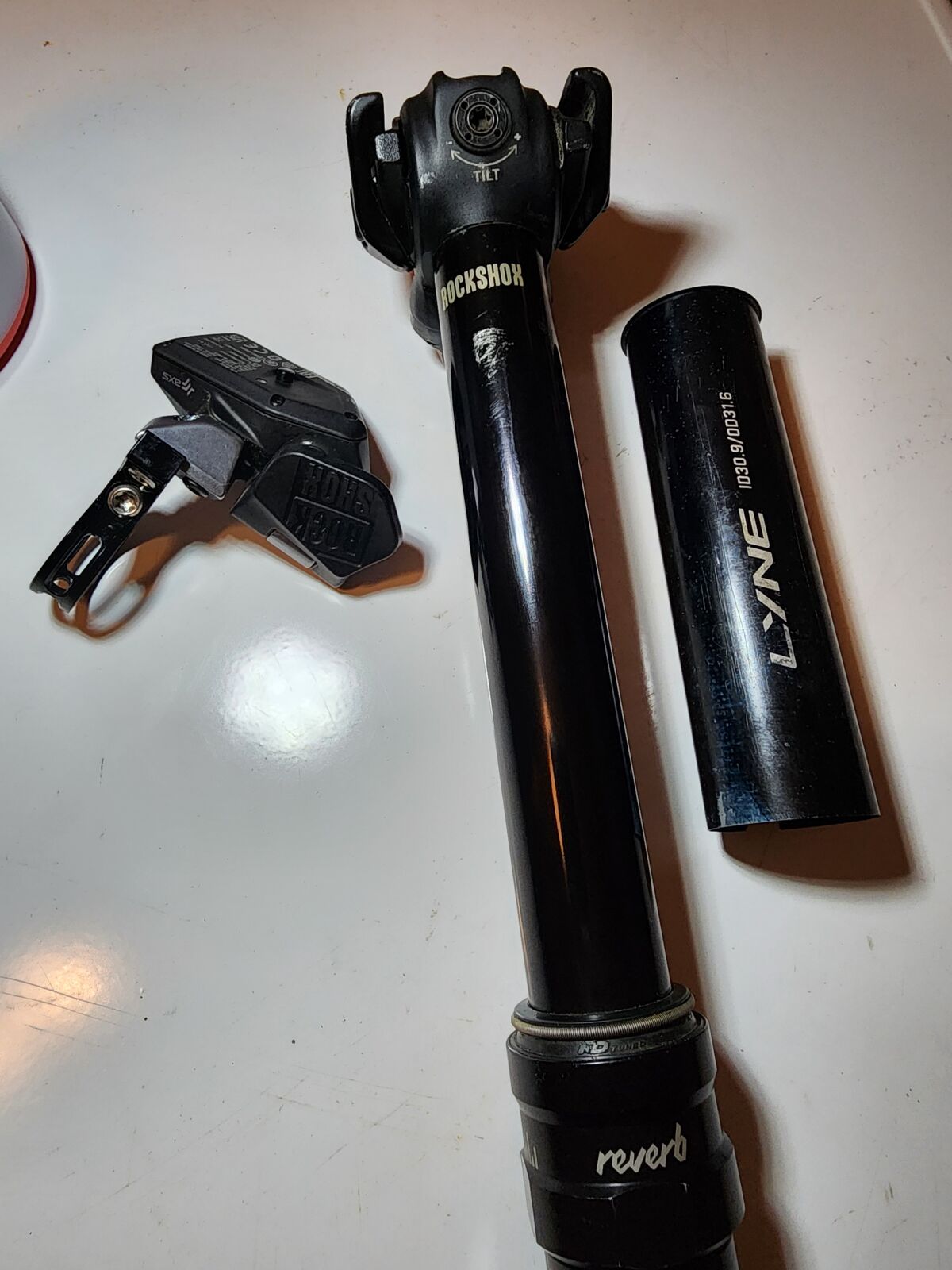 Rockshox Reverb AXS dropper | Dropper Seat Posts | Bike Hub