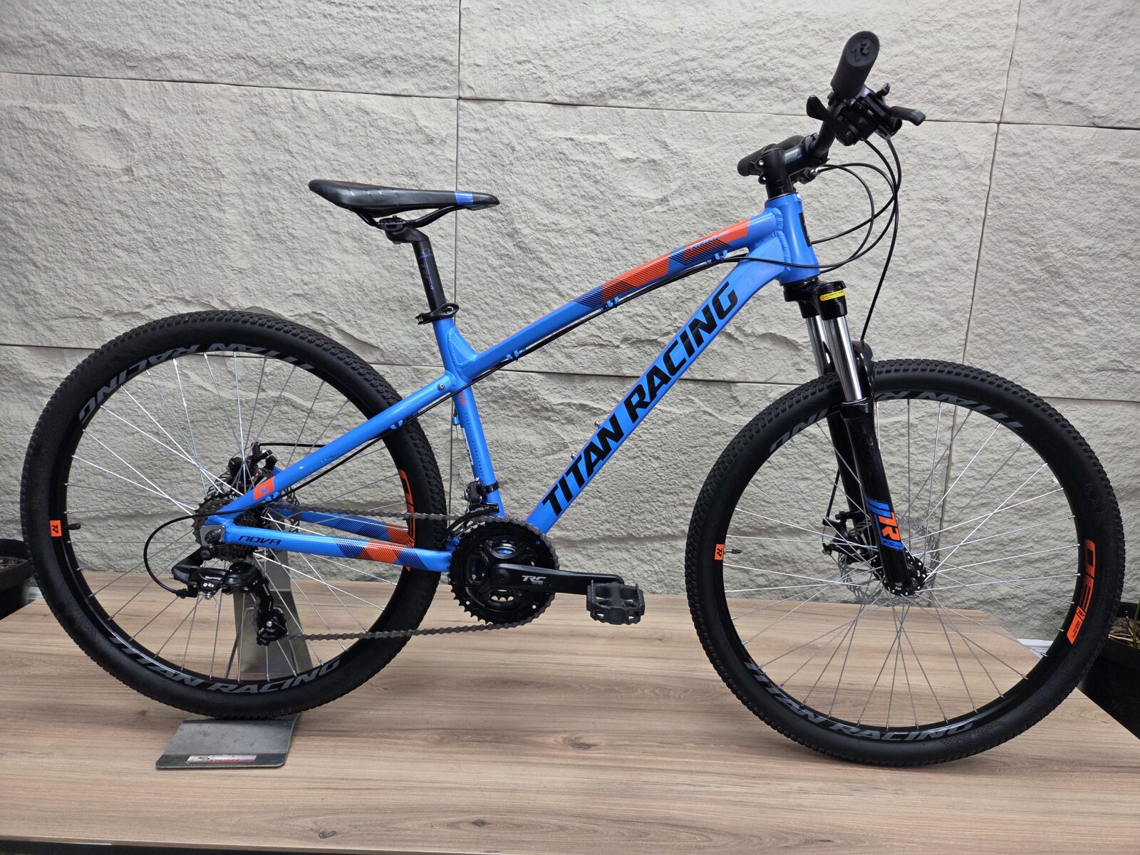 TITAN ROGUE NOVA (S) **Shimano-Disc** | Hardtail Mountain Bikes | Bike Hub