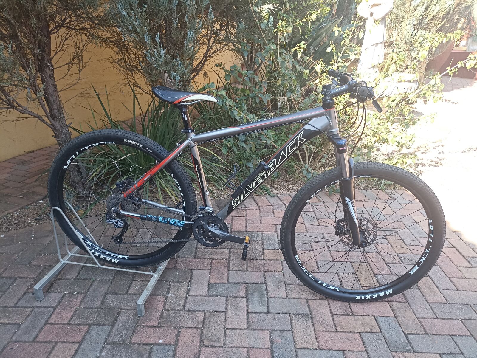 Silverback Vida 4 29 L | Hardtail Mountain Bikes | Bike Hub