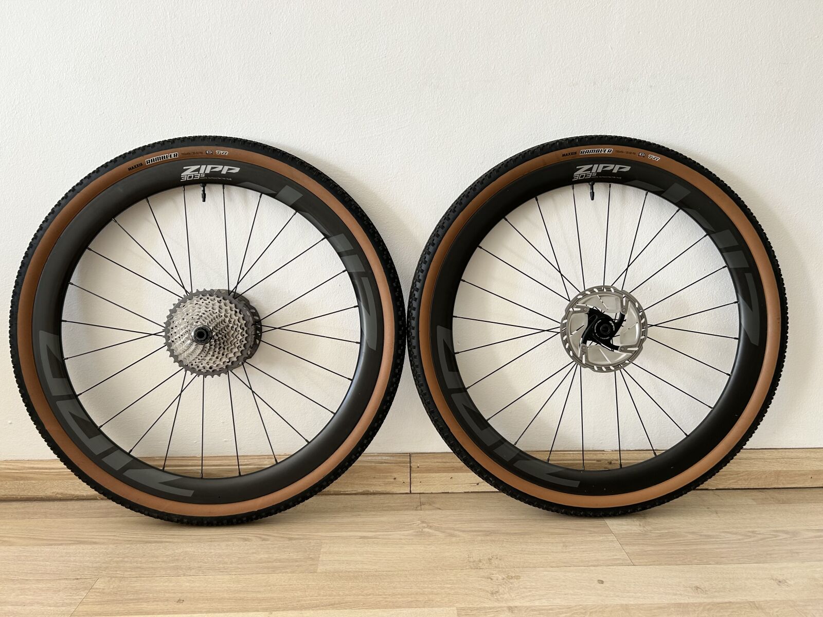 Zipp 303s Wheel Set | Road Bike Wheels | Bike Hub