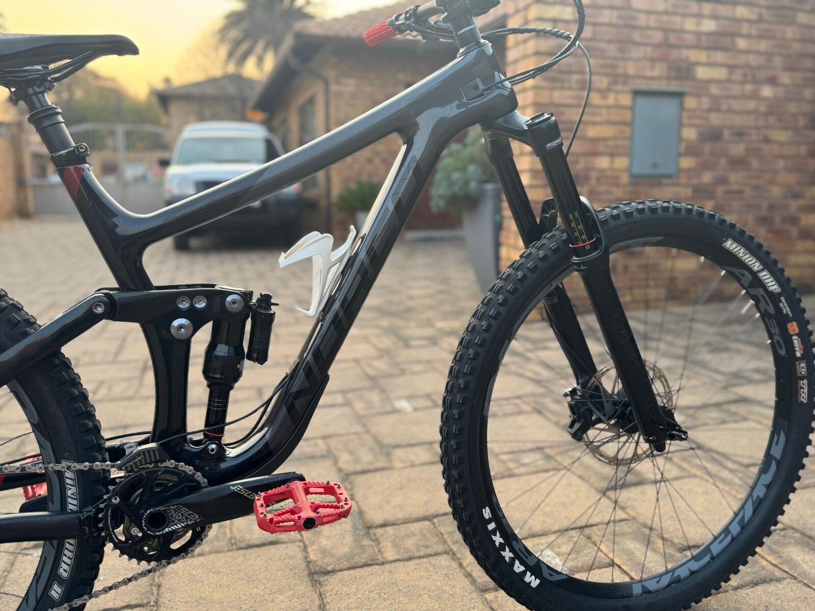 Norco Range C4 Carbon | Dual Suspension Mountain Bikes | Bike Hub