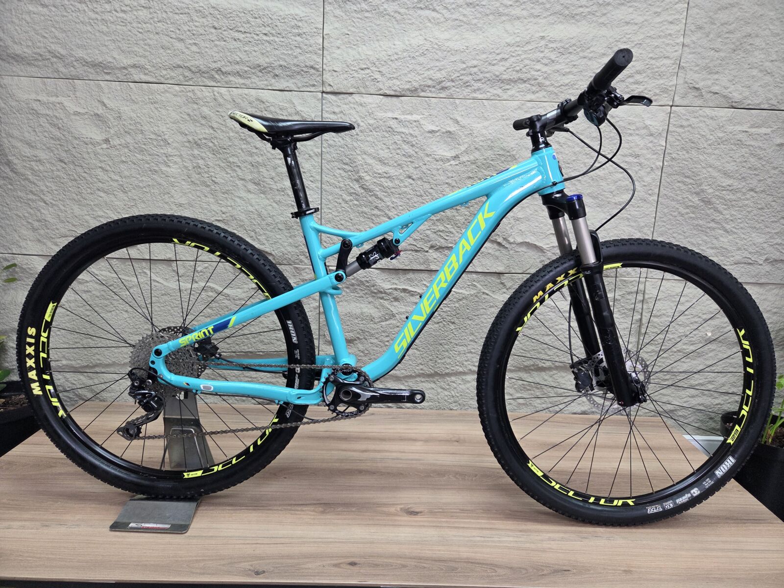 SILVERBACK SPRINT (M) **Shimano-Rockshox** | Dual Suspension Mountain ...
