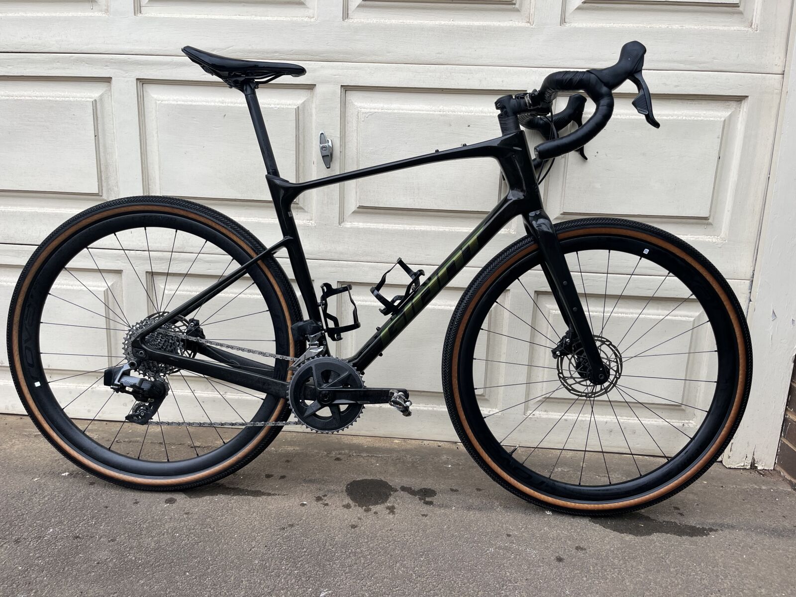 Giant Revolt Adv 2 | Gravel Bikes | Bike Hub