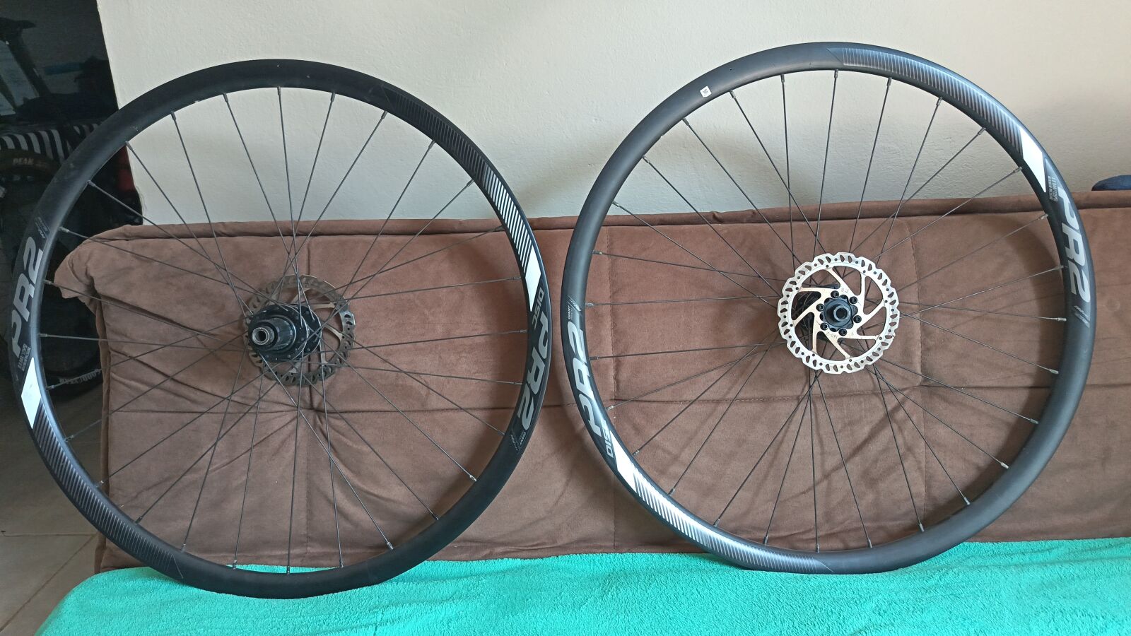 Giant road wheel set | Road Bike Wheels | Bike Hub
