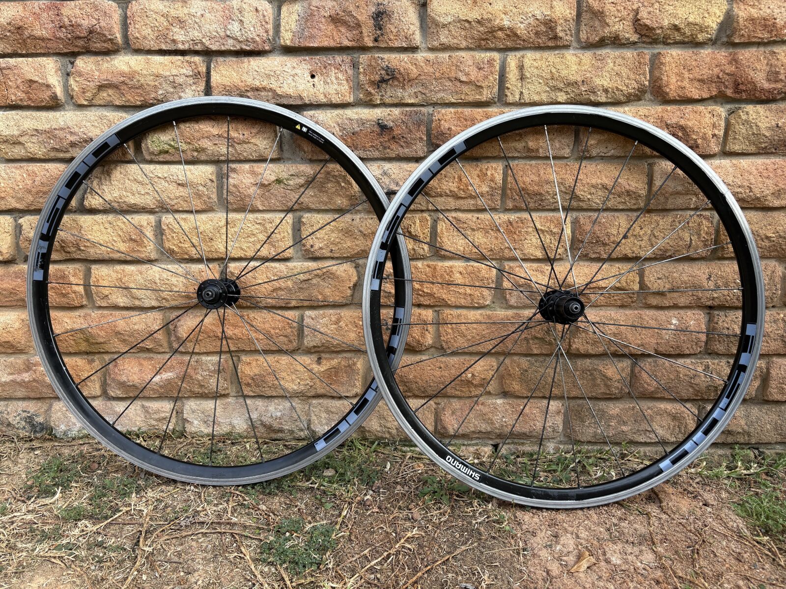 Shimano R501 11 Speed Wheelset | Road Bike Wheels | Bike Hub