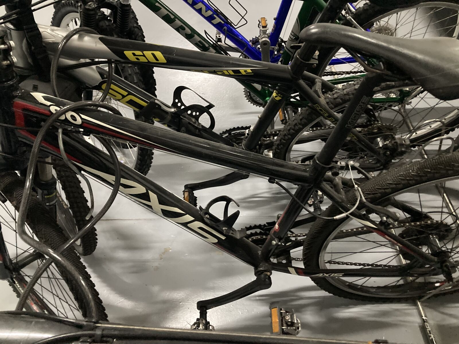 Axis 60 MTB | Hardtail Mountain Bikes | Bike Hub